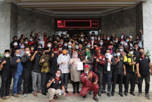 Jurnal METRO | Analisa jadi Fakta | BUPATI DIDUKUNG ULAMA ,JAWARA DAN ... Jurnal METRO | Analisa jadi Fakta | BUPATI DIDUKUNG ULAMA ,JAWARA DAN ...